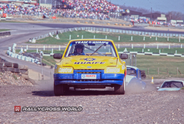 Rallycross at Brands Hatch in pics and video. RallycrossWorld.com